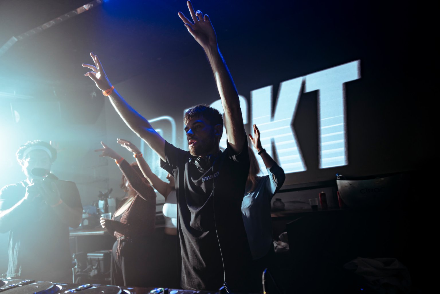 Select Radio | The Home of Electronic Music